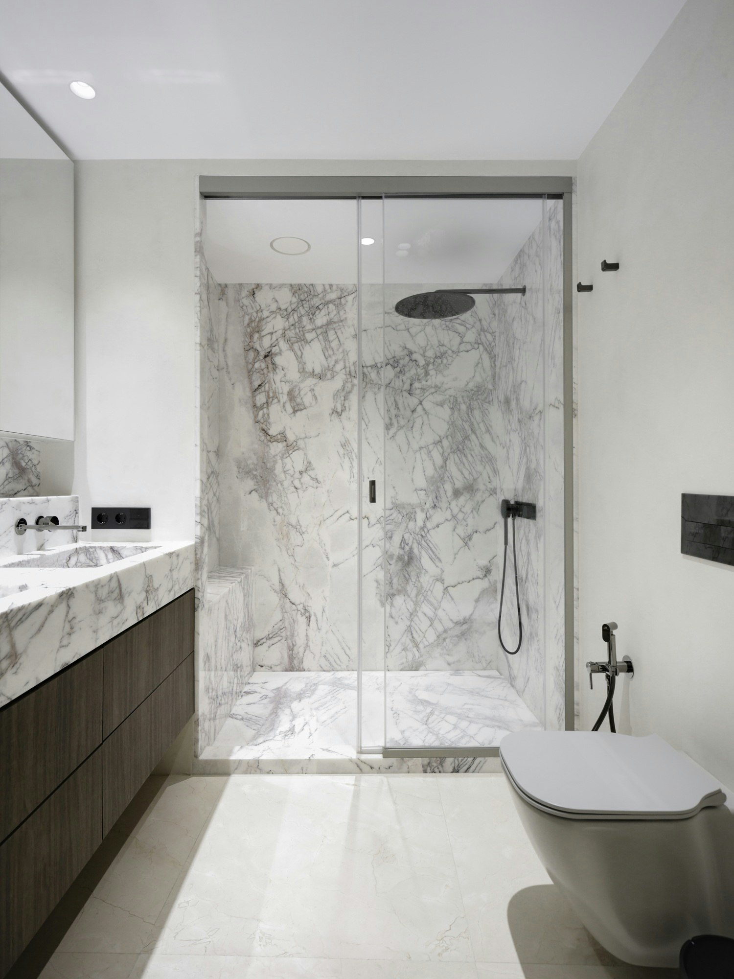 Calm and character in the most intimate area of the home - Cosentino ...