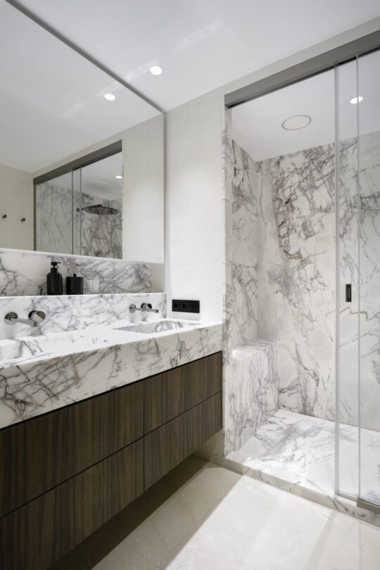 Calm and character in the most intimate area of the home - Cosentino ...