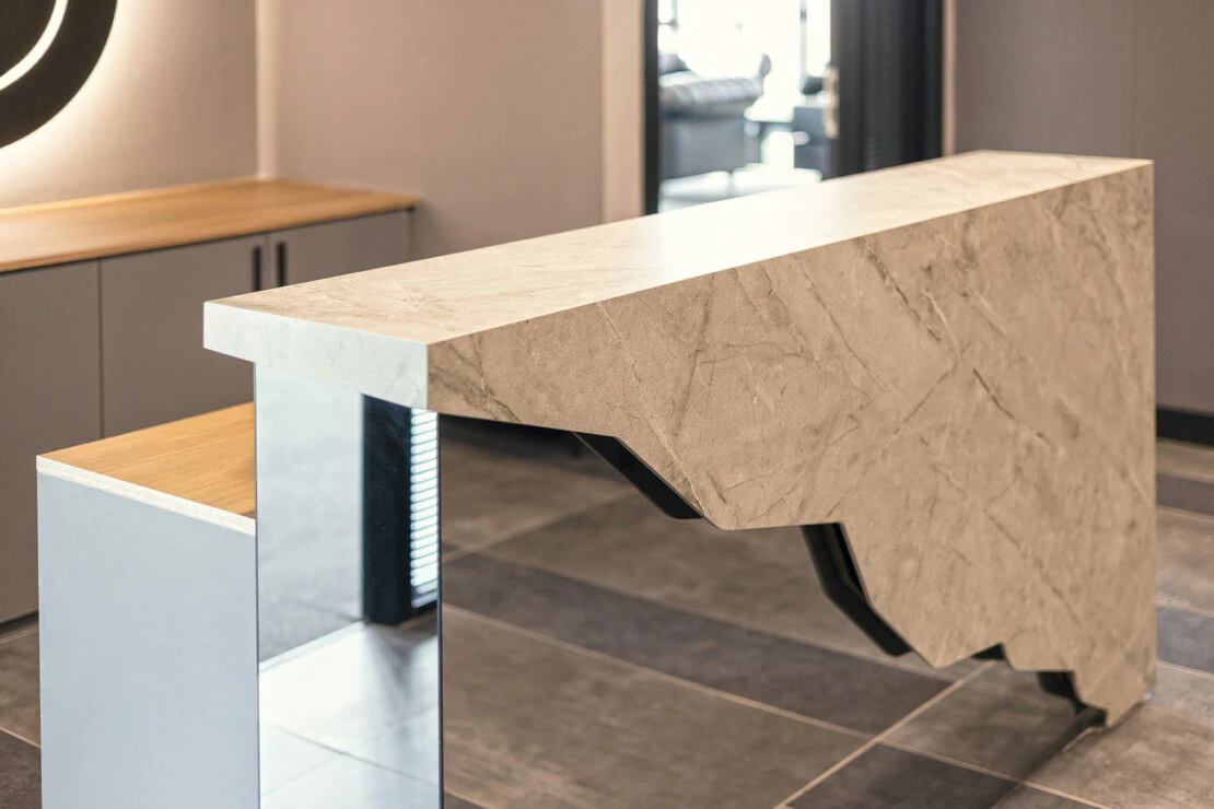 Luxurious spaces and strong aesthetics in a Turkish office building ...