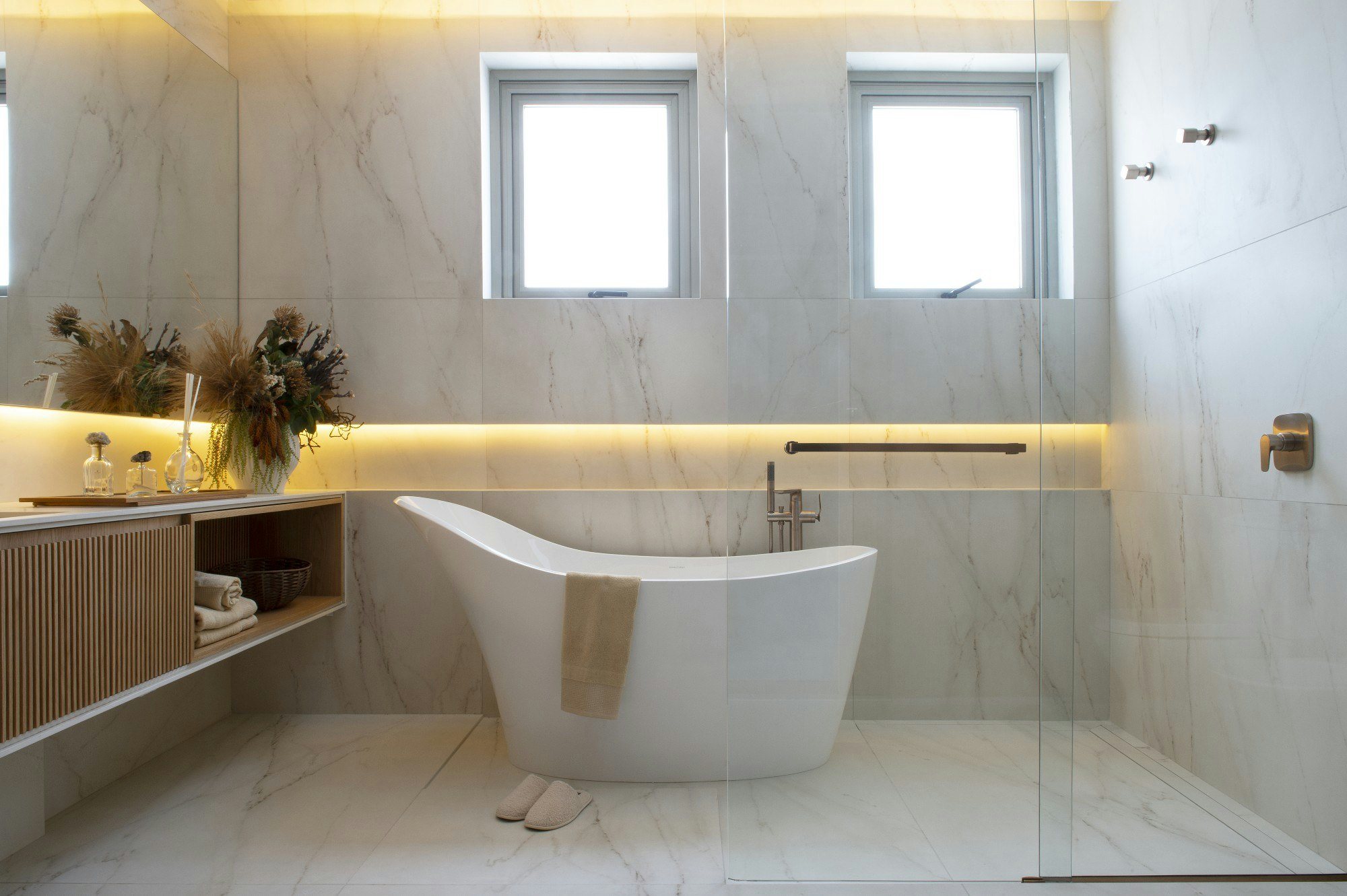 The luxury of natural stone: marble-look finishes are back on trend ...