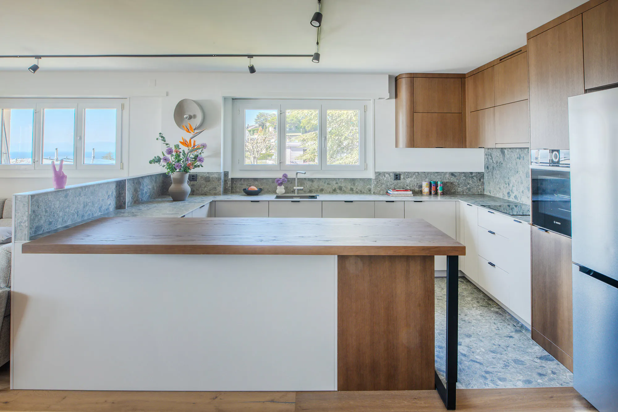A kitchen with character: this is the Yust Interiors project in ...