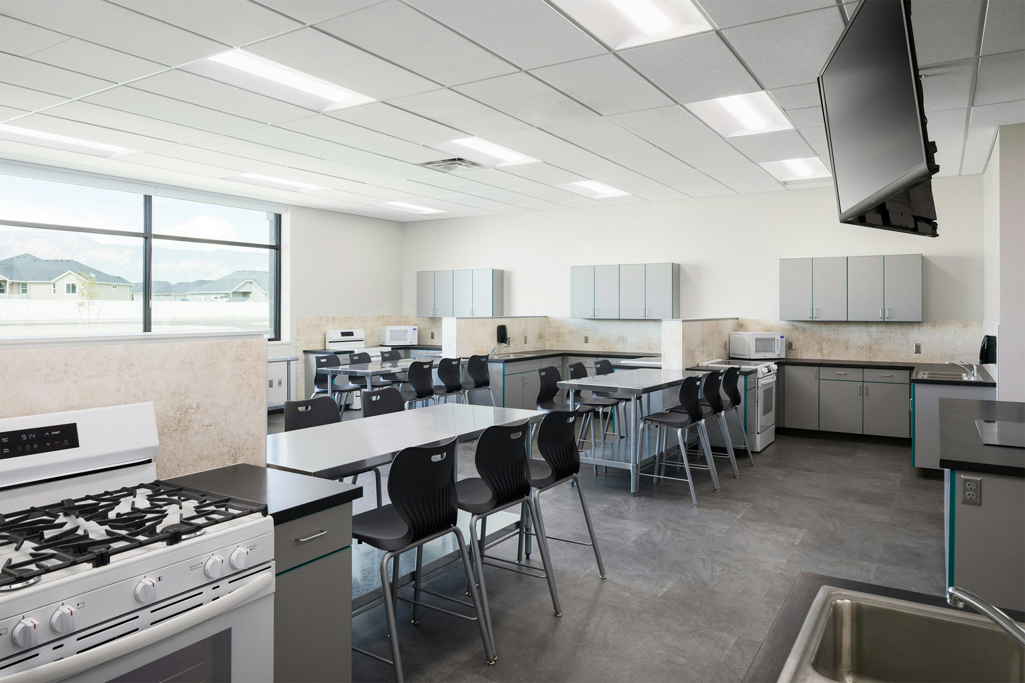Transforming Mountain View Jr. High with Dekton - Cosentino Deutschland