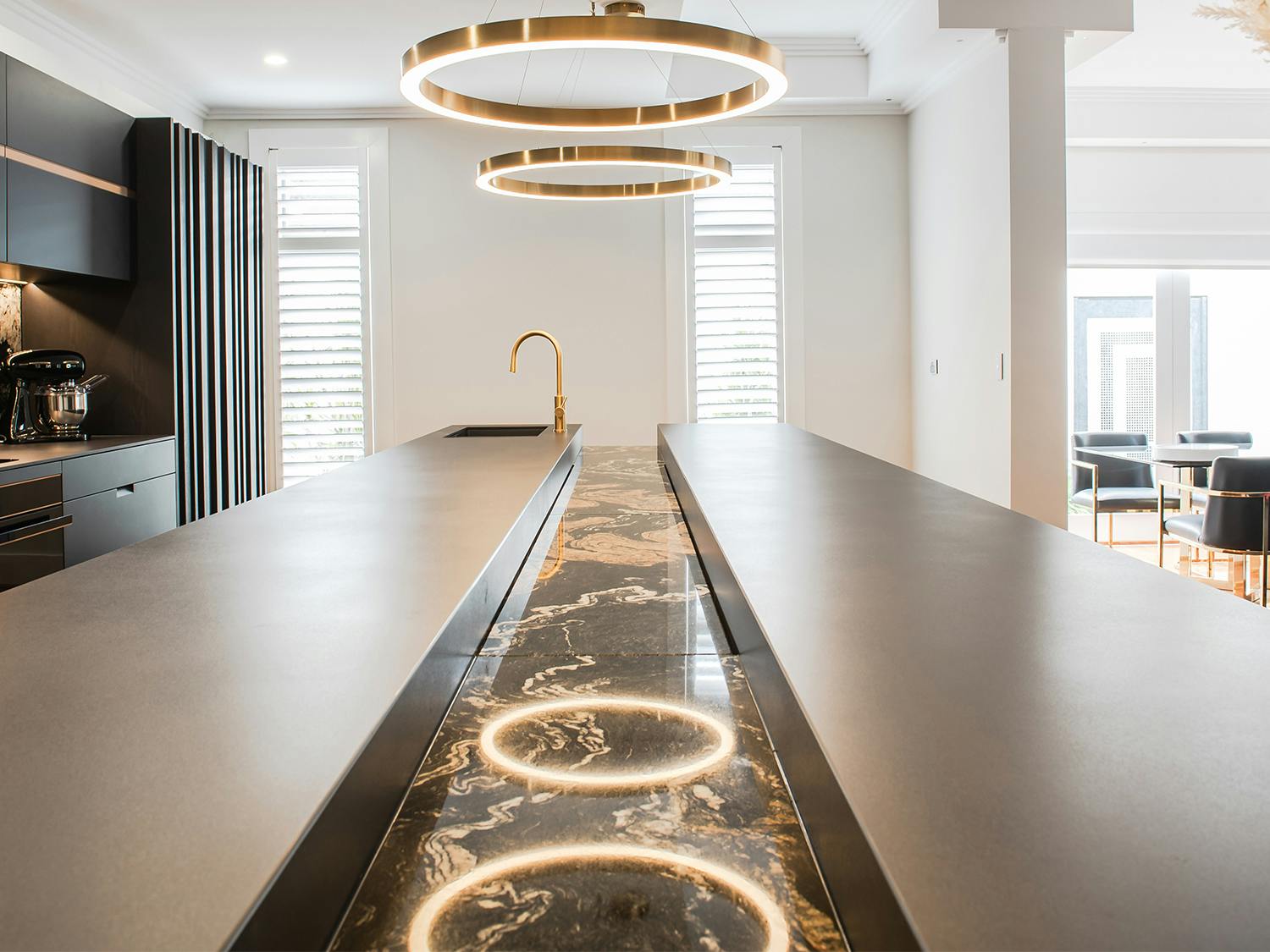 A breathtaking kitchen created with Cosentino’s Sensa® Orinoco, Dekton ...