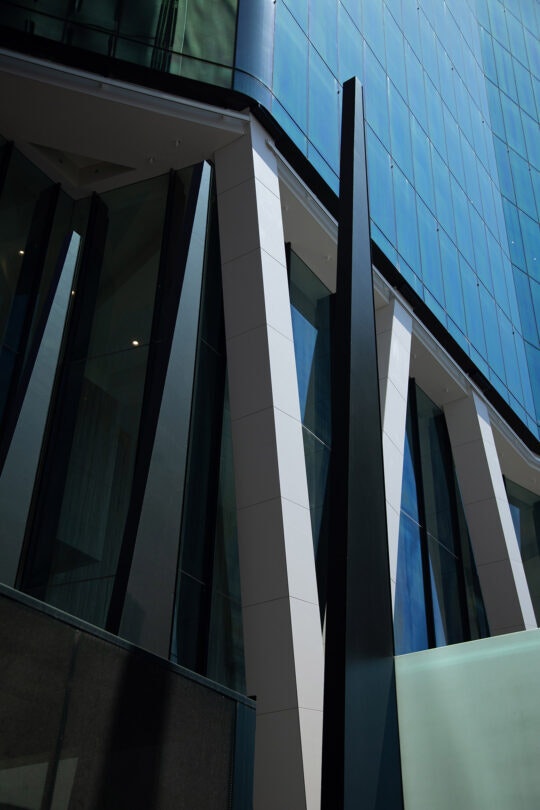 The rebirth of One One One Eagle Street office building in Brisbane: a ...