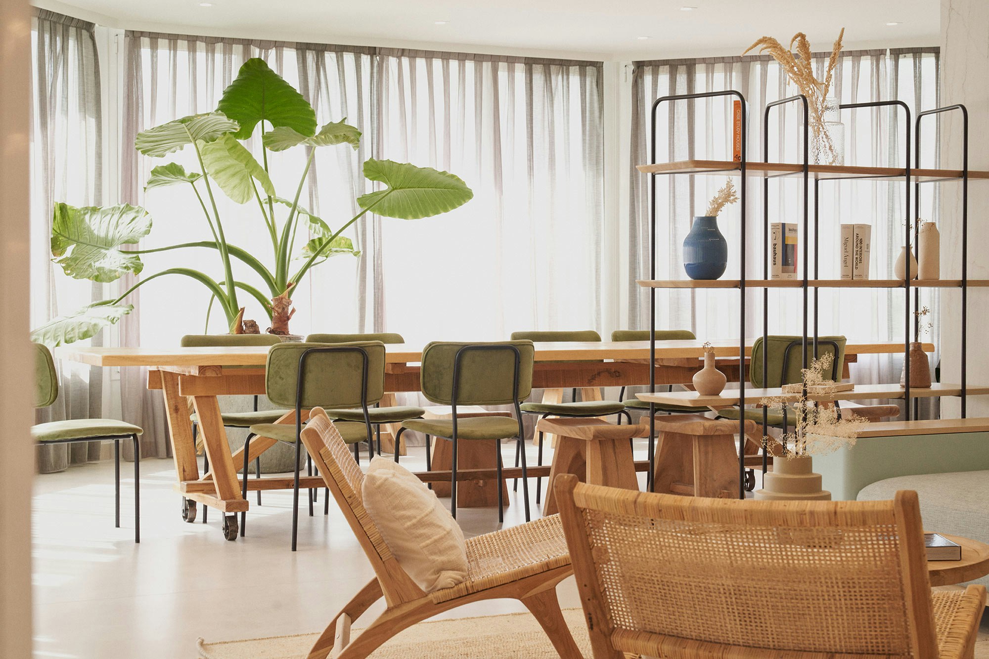 Jardines La Tejera: a haven of relaxation thanks to Dekton’s neutral ...