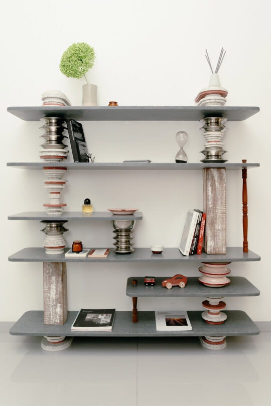 Artist Red Hong Yi creates a unique shelf with the new Earthic surface ...