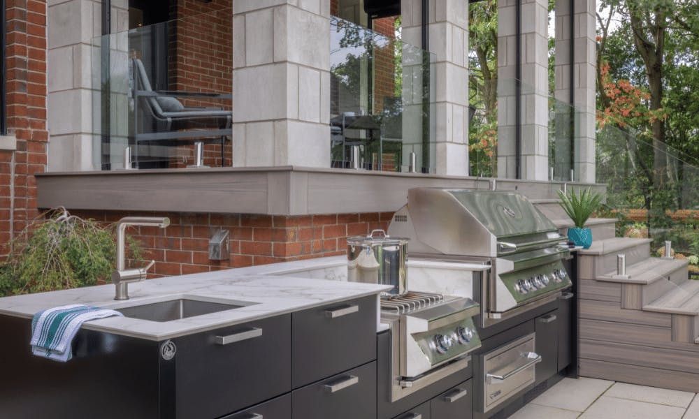 The Perfect Ultra-Modern Aquamarine Outdoor Kitchen with Dekton Slabs ...