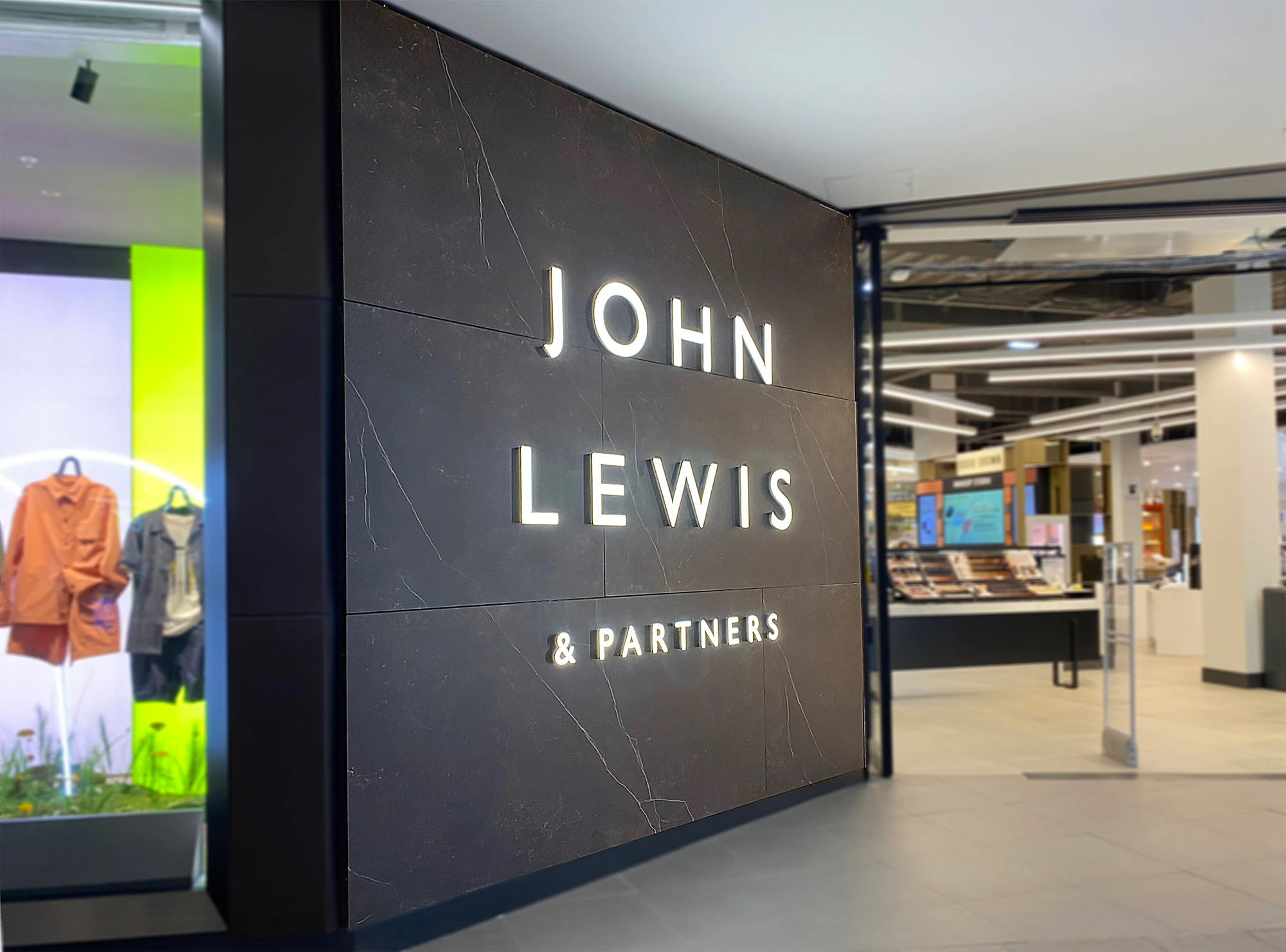 A luxury façade for the new John Lewis shop in Edinburgh - Cosentino EN ...