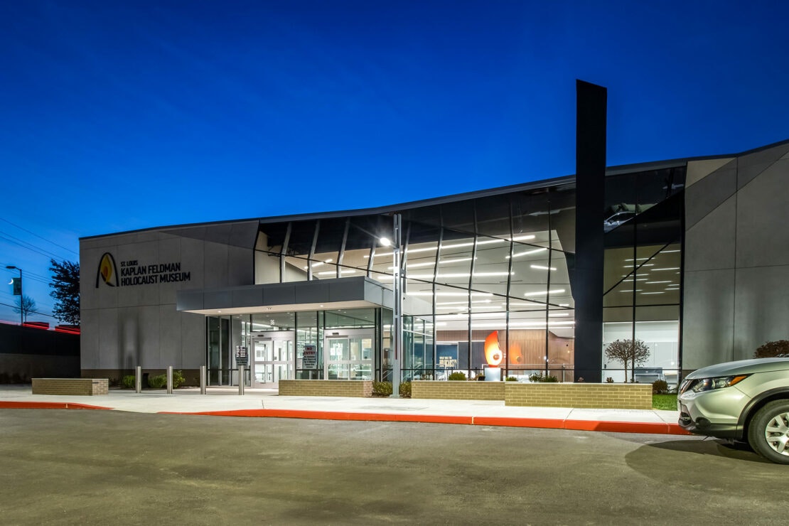 A facade for History with Dekton at the Holocaust Museum in St. Louis ...