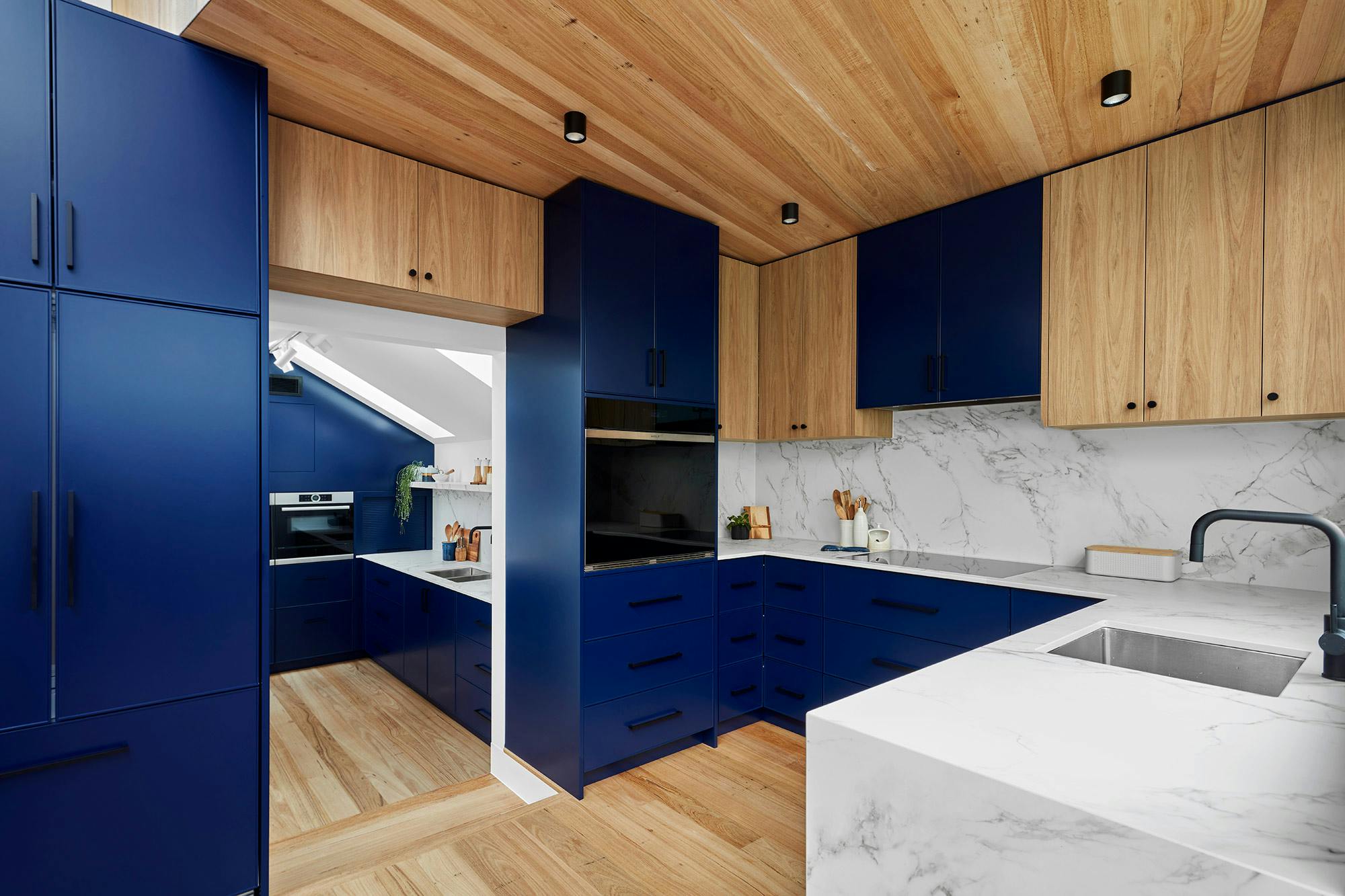 A modernized fireplace with Dekton Ukiyo’s fluted texture - Cosentino ...