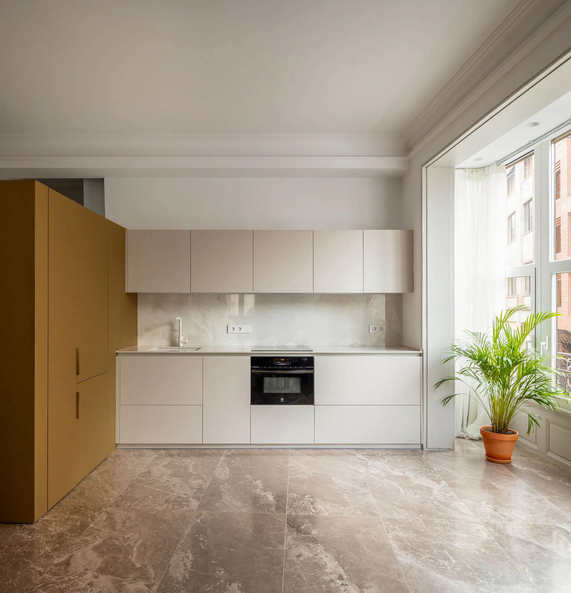 The rich colours of Dekton to bring a turn of the century flat up to ...