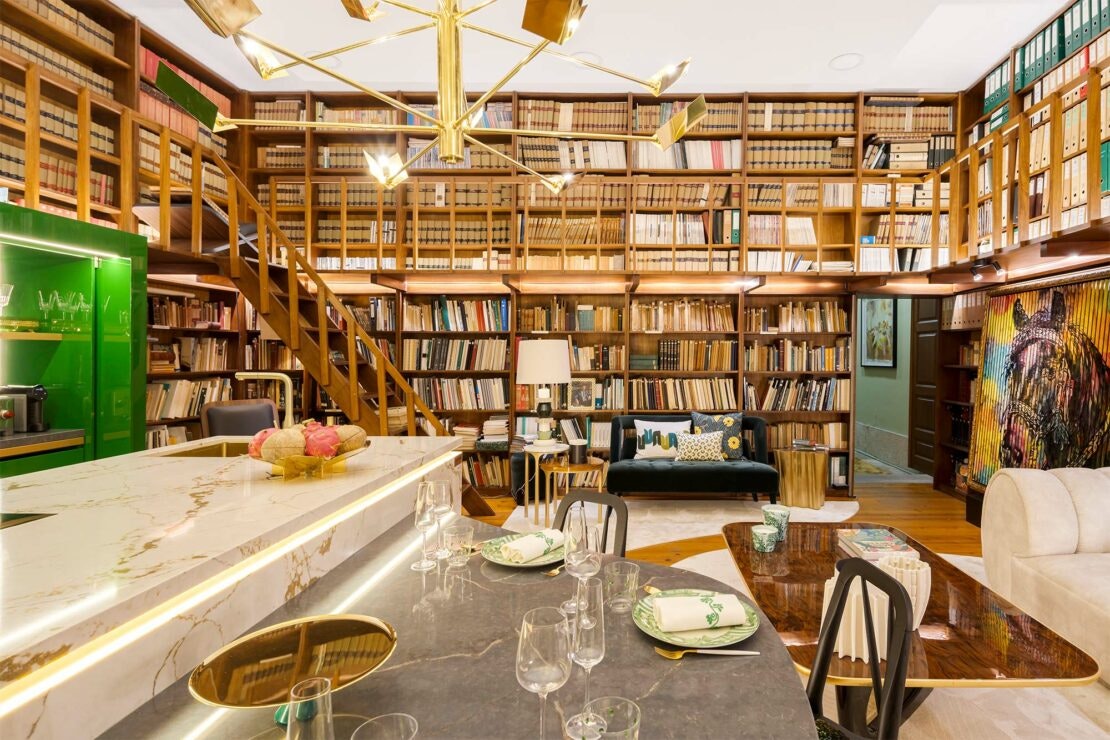A kitchen perfectly integrated into a library thanks to Silestone ...