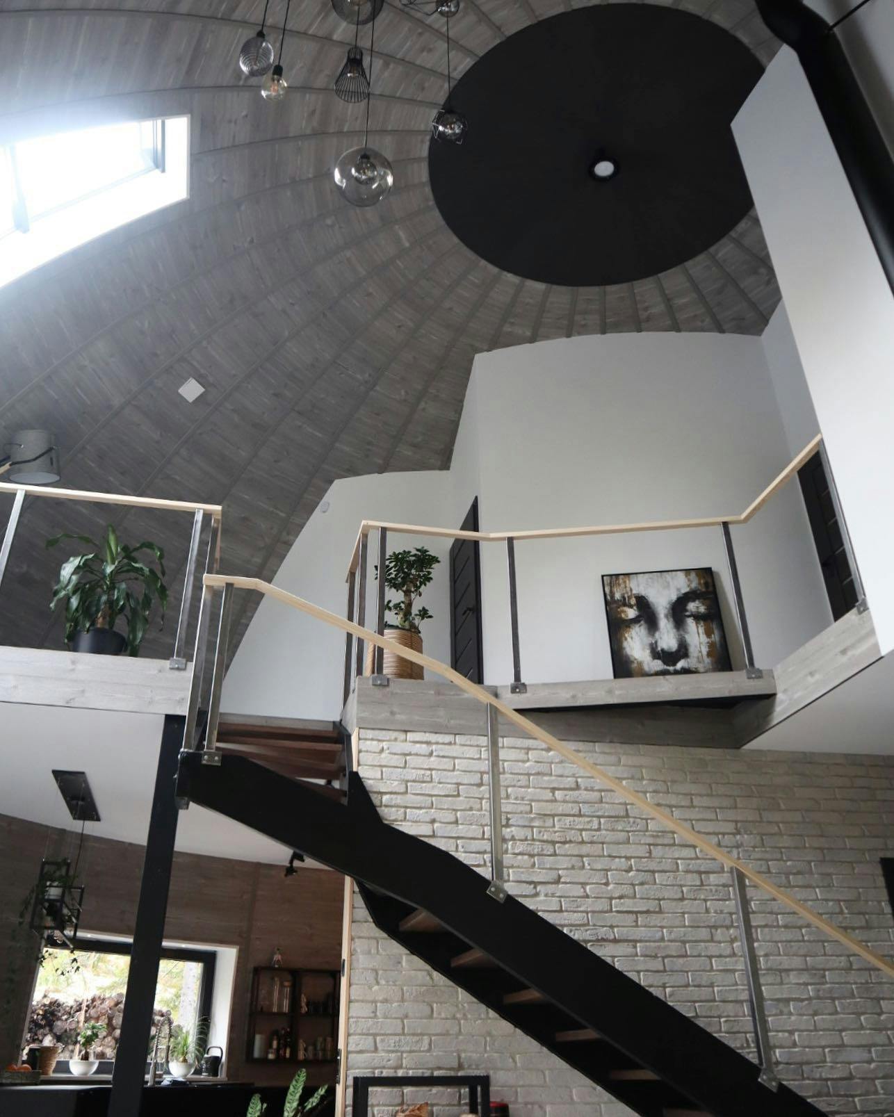 The spheric Dome house: how the kitchen with Dekton Kelya moved into ...