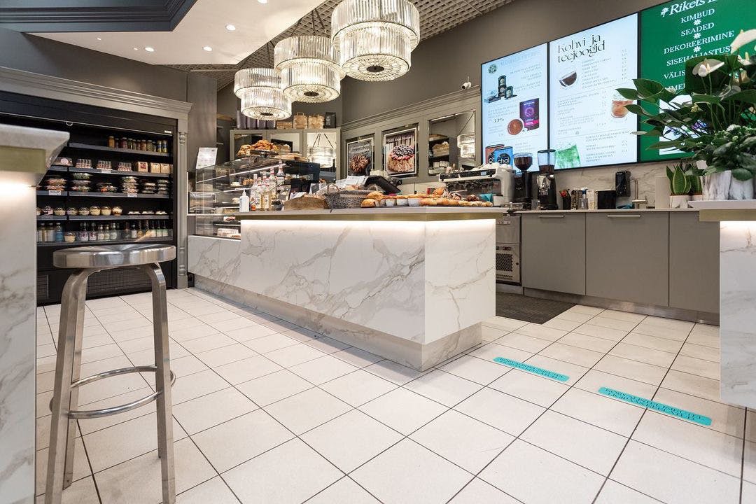 Cosentino surfaces and mounds of flowers decorate the historic ...