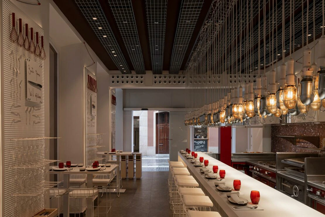 Dekton clads the bar at La Cosmo, a prestigious restaurant whose ...