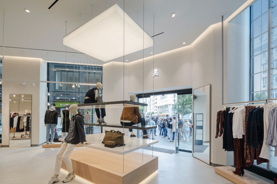 The new Scalpers shop on Madrid’s Gran Vía brings fashion to the city ...