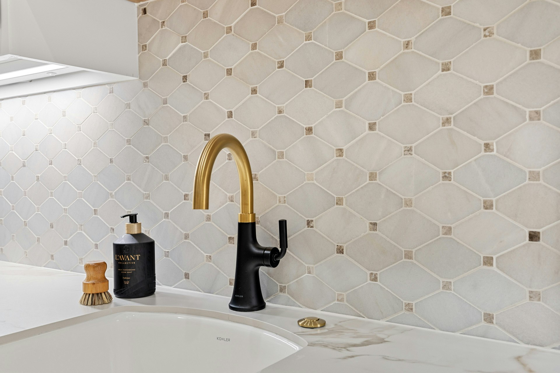 Exploring Types of Kitchen Taps - Cosentino