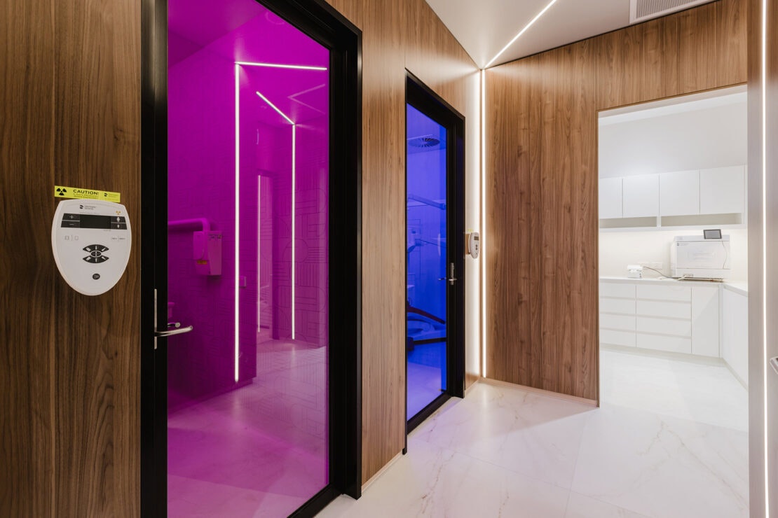 This clinic gains in sophistication and hygiene thanks to Dekton Rem ...
