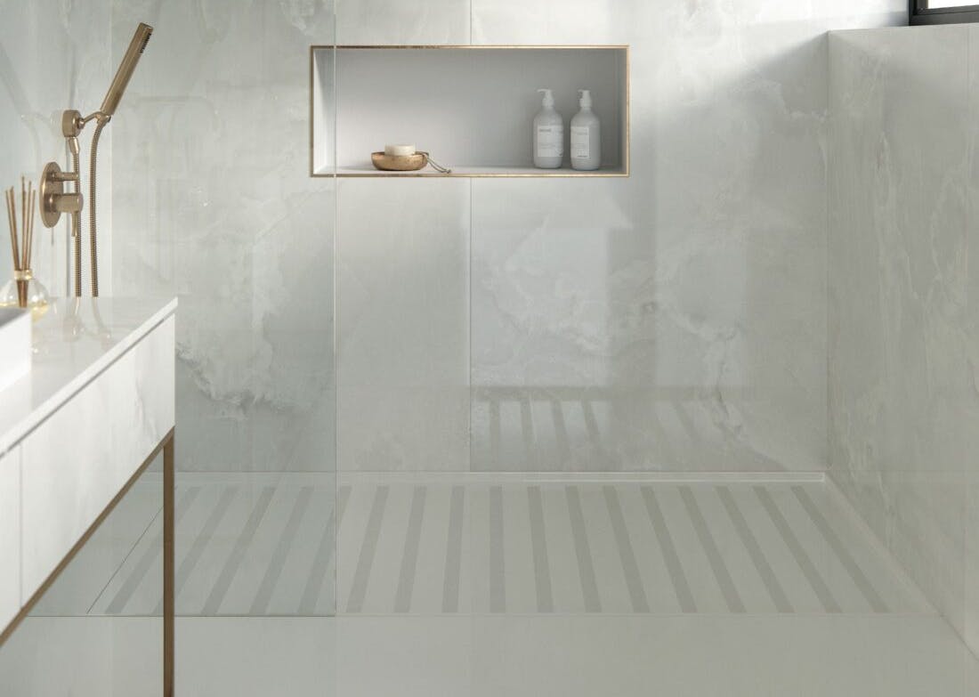 Floor-level or raised shower tray | Cosentino