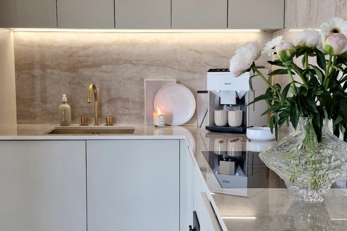 A norwegian mountain cabin adorned by Dekton Arga - Cosentino Ireland