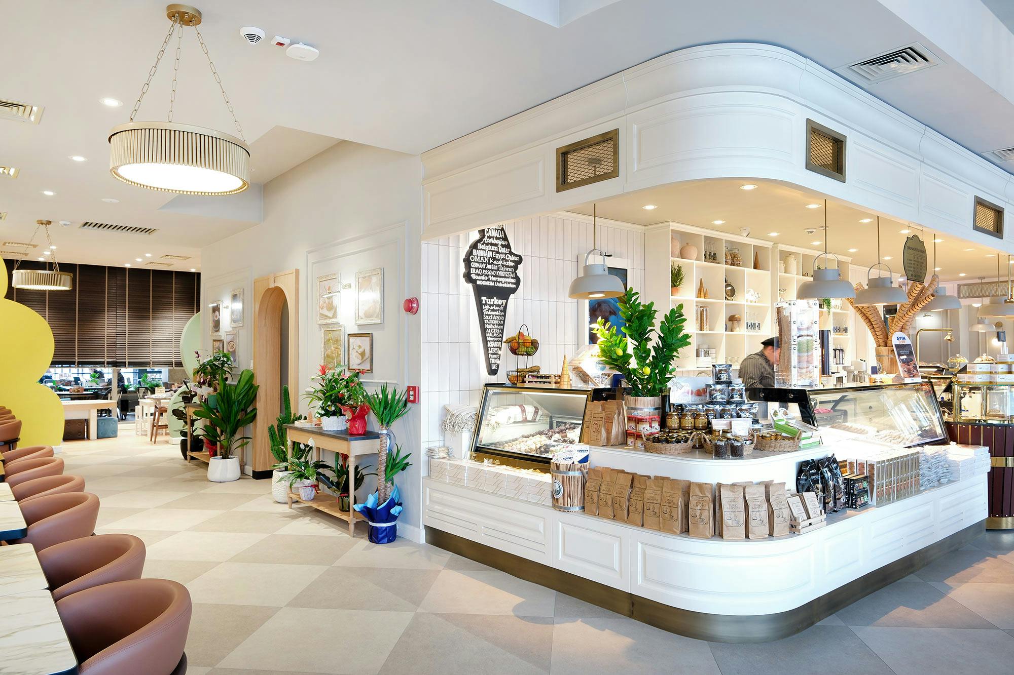 Izmit Café, understated and elegant interior design that blends tradition and modernity ...