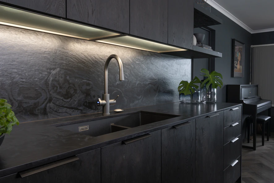 Dekton’s Liquid Embers Creates a Luxe Kitchen - Cosentino New Zealand