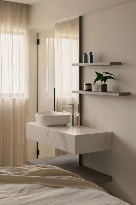 Warm minimalism in Singapore: Apex Studios’ urban haven with Dekton ...