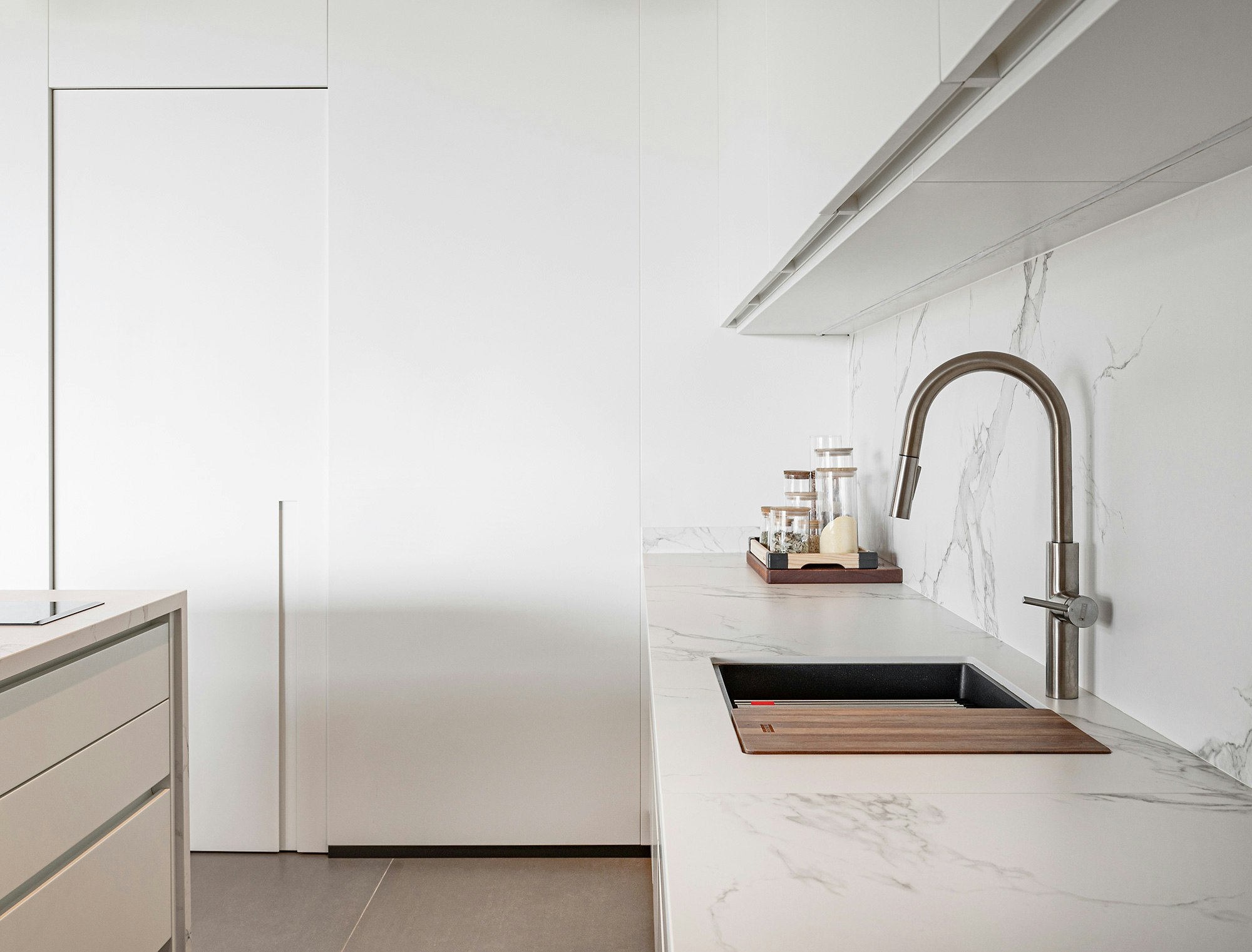 A bright and understated home with Dekton enhancing the design ...