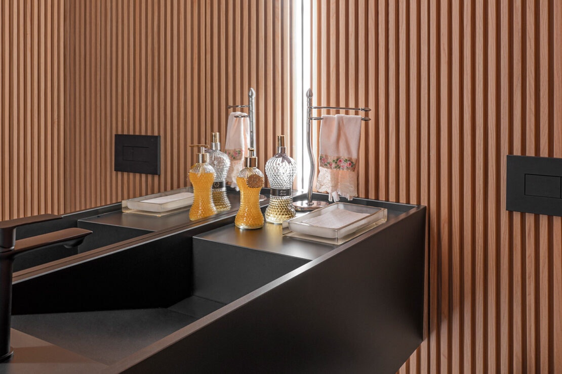 A bright and understated home with Dekton enhancing the design ...