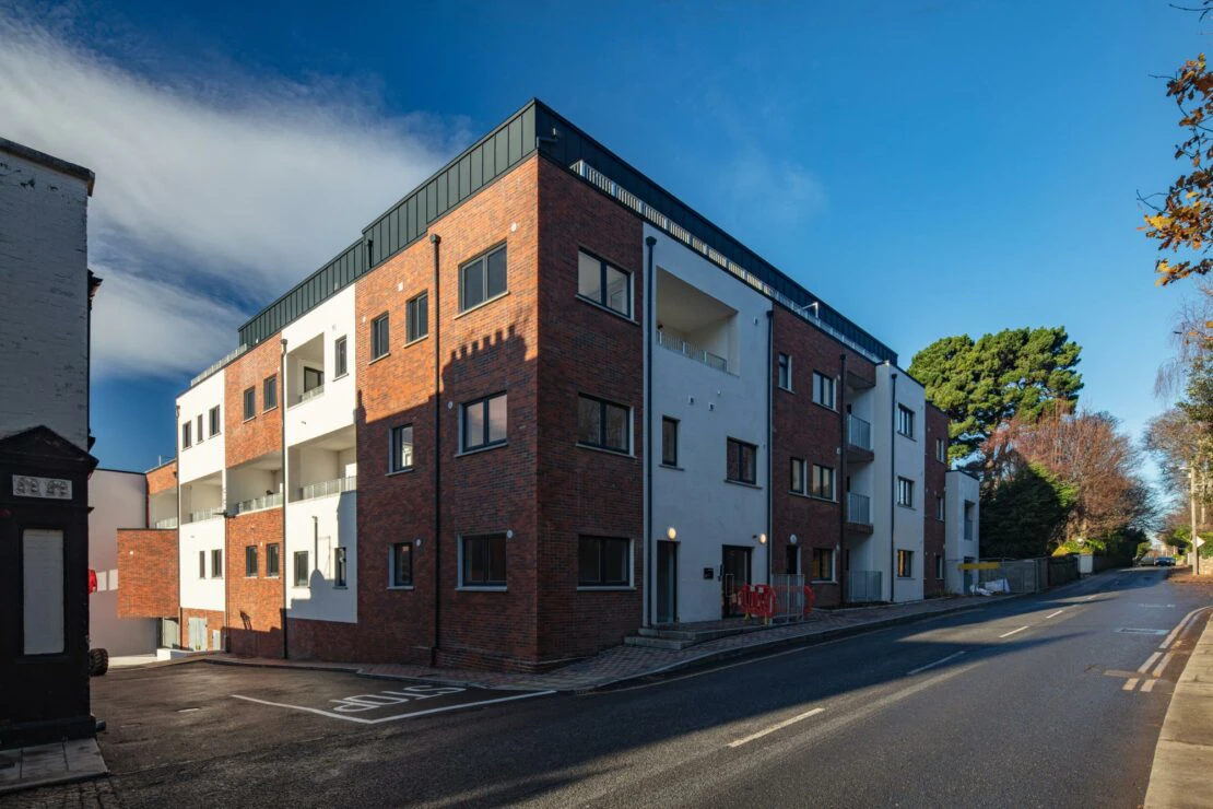 Una bonita fachada en Dekton Aeris para una edificio de viviendas sociales - Cosentino Mexico