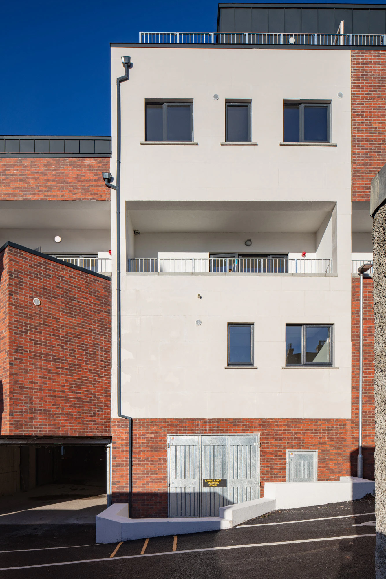 Una bonita fachada en Dekton Aeris para una edificio de viviendas sociales - Cosentino Mexico