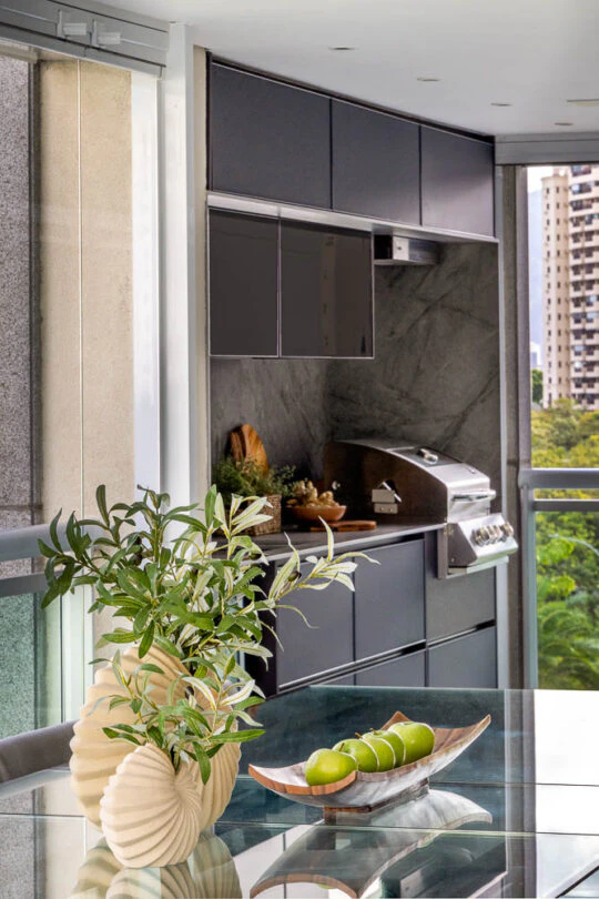Un apartamento para amantes de la cocina con Dekton como protagonista ...
