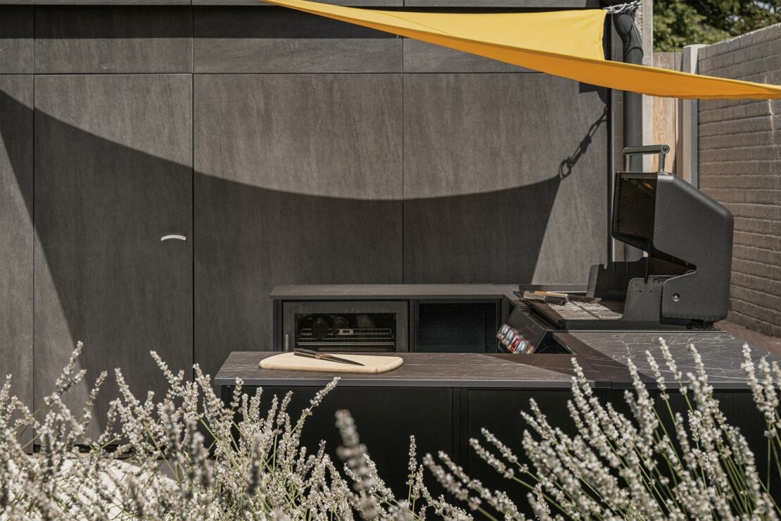 Una fachada minimalista con Dekton como el material clave - Cosentino España