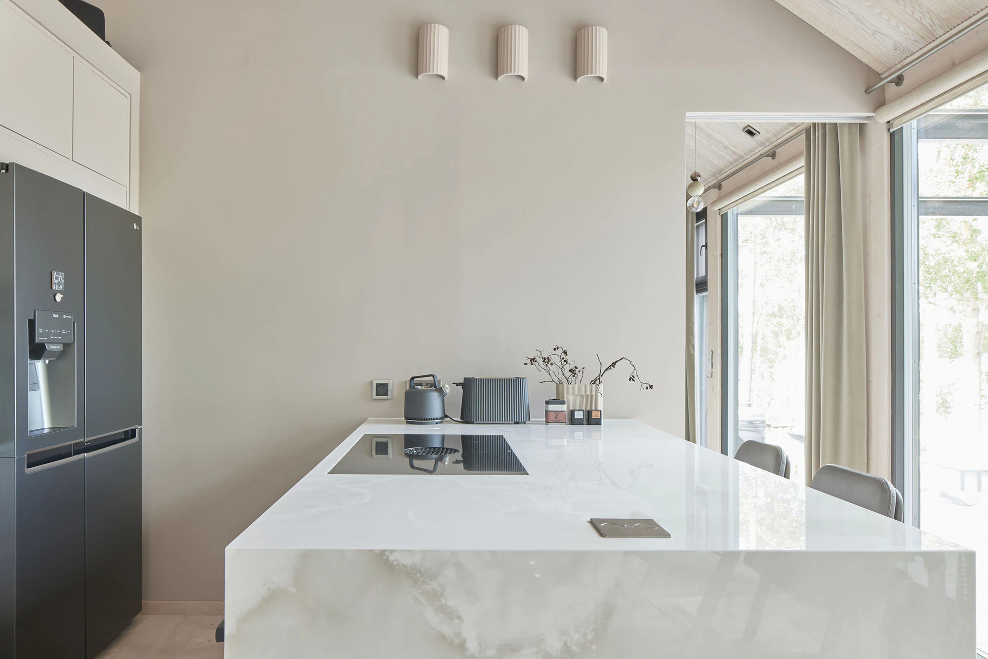 Interior designer Milla Alftan designed a fresh modern kitchen with ...