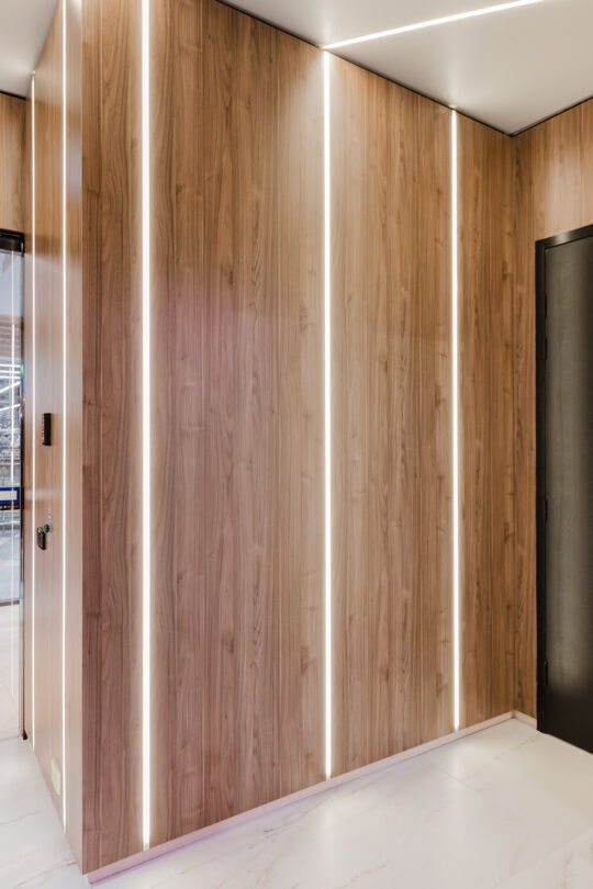 This clinic gains in sophistication and hygiene thanks to Dekton Rem ...