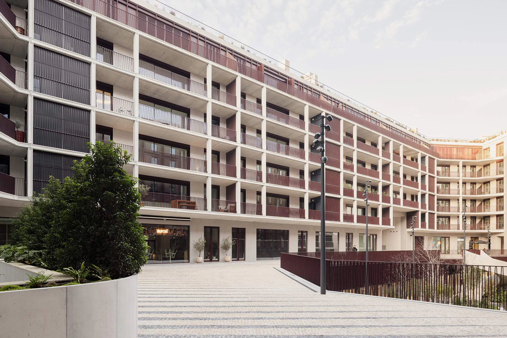 A customised Dekton colour for a durable façade integrated into its ...