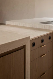 Un Design Unique De Cuisine Dekton Marmorio Et Bois En Harmonie