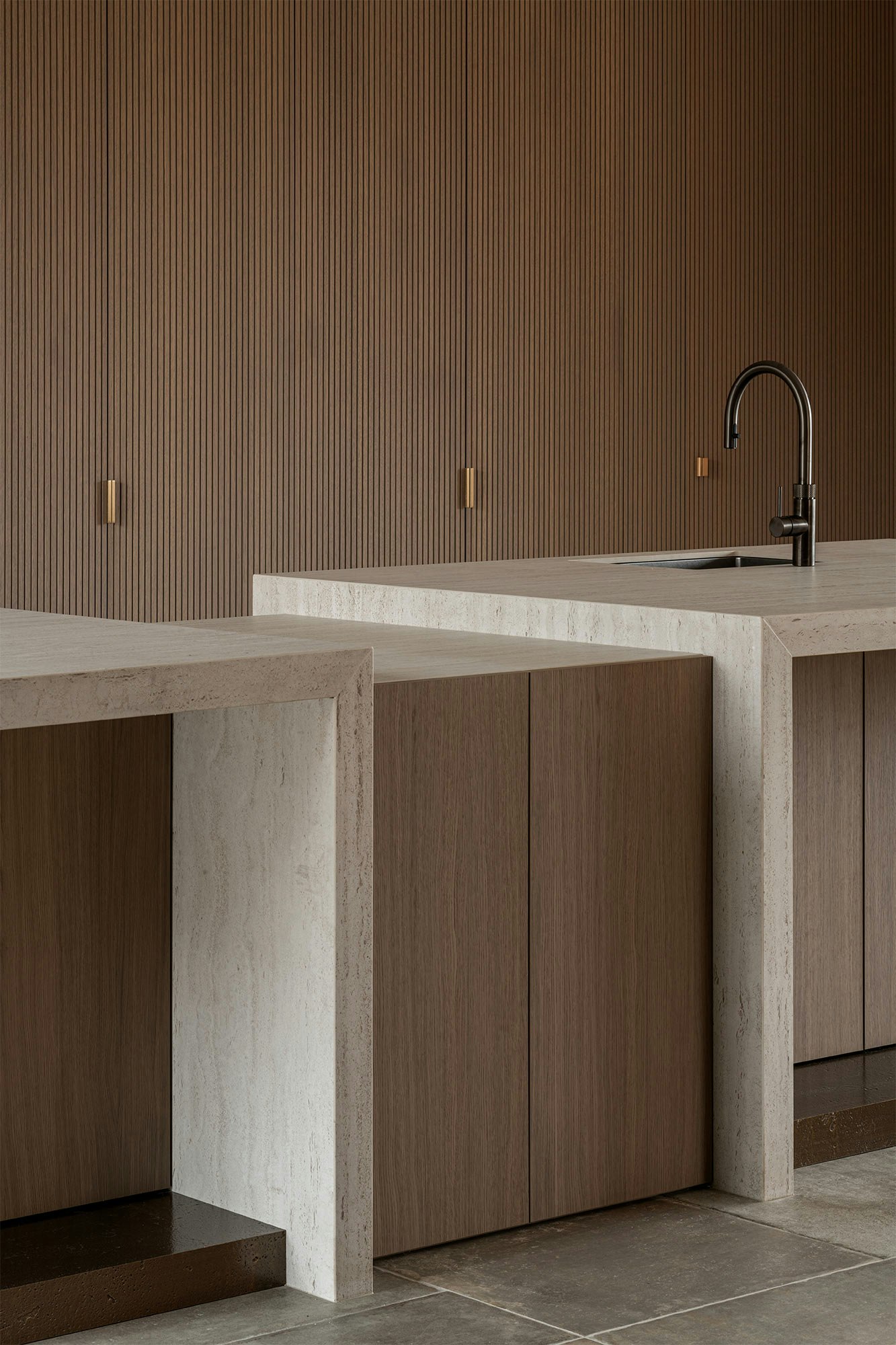A unique kitchen design: Dekton Marmorio and wood in perfect harmony - Cosentino Italia
