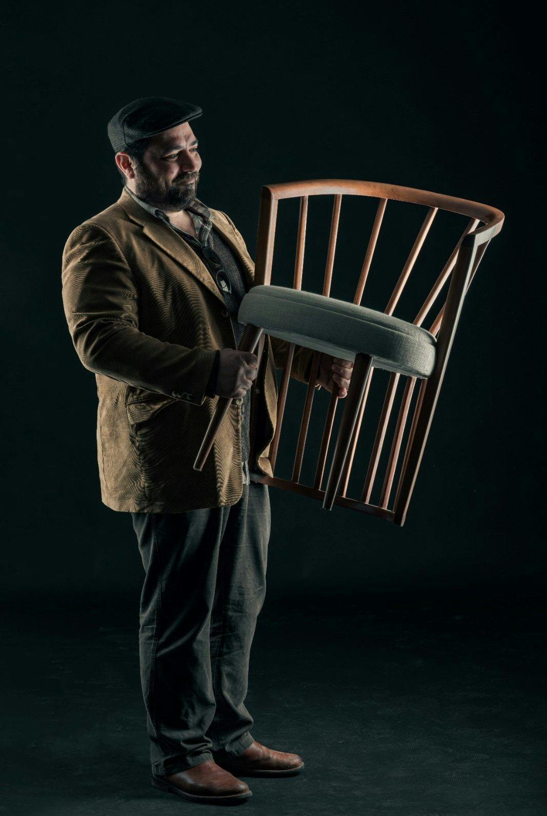 A sculptural chair inspired by Michelangelo's David - Cosentino Japan