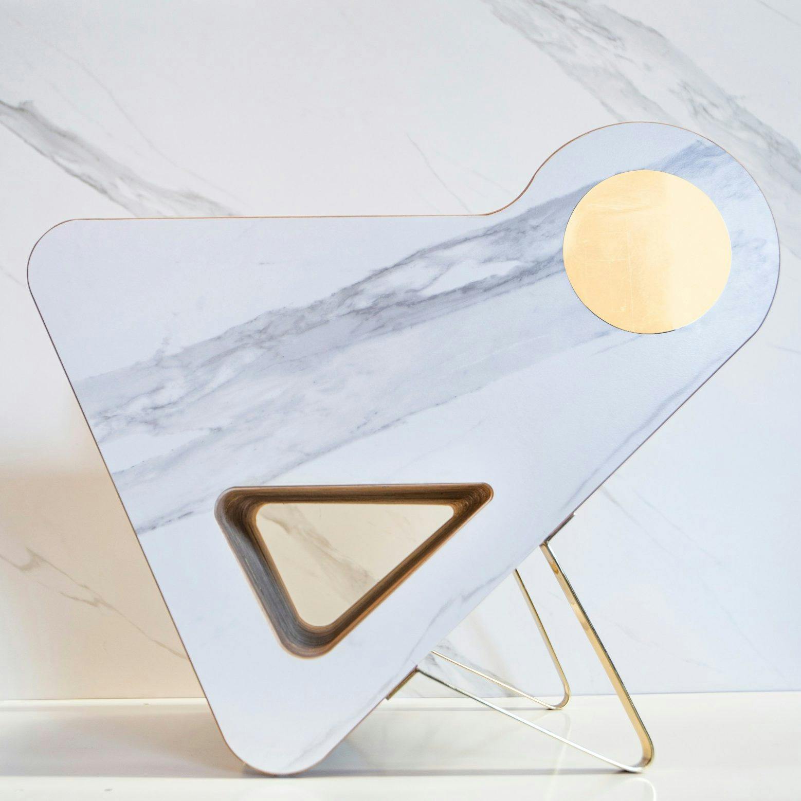 A sculptural chair inspired by Michelangelo's David - Cosentino Japan