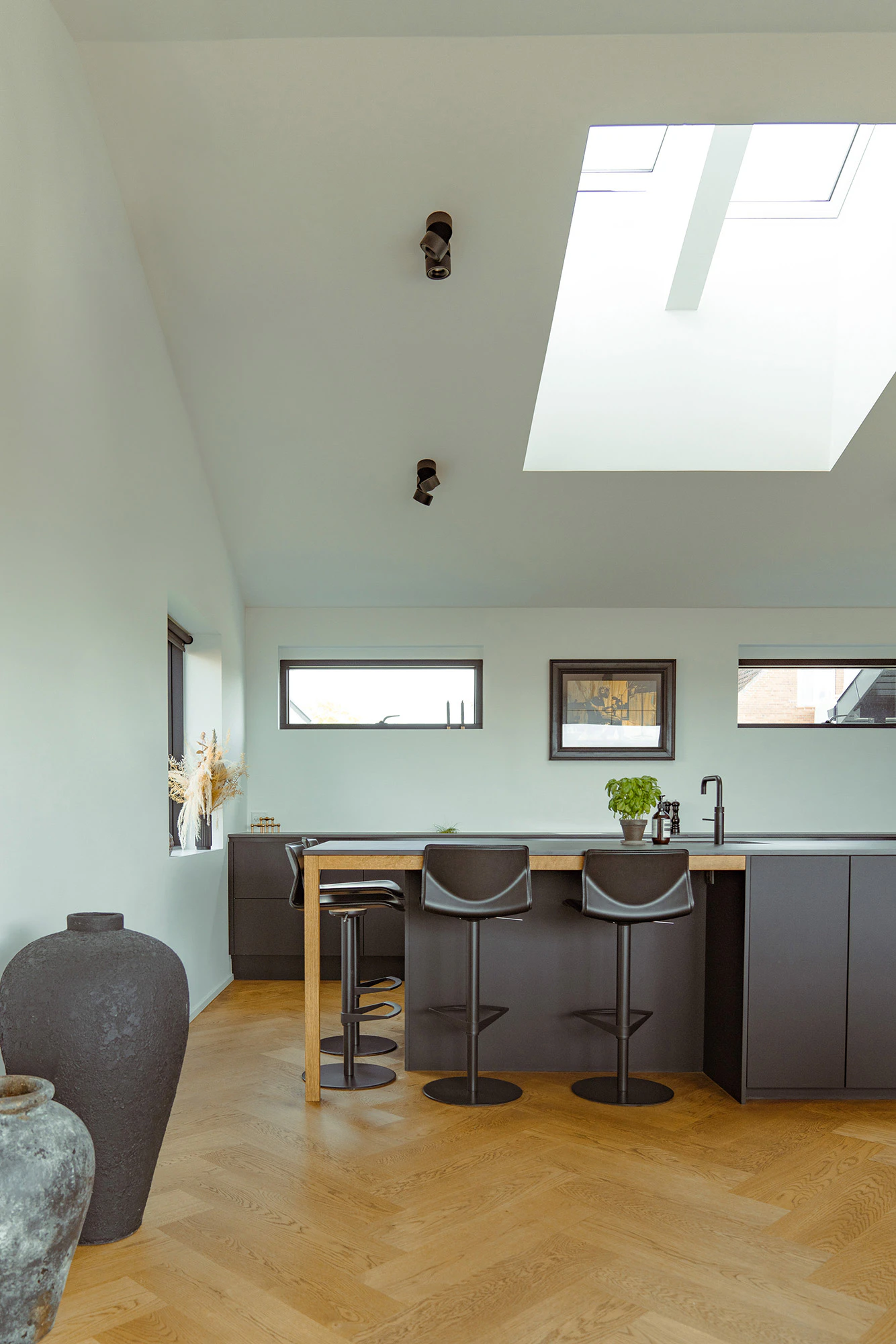 An Italian-inspired kitchen with a Scandinavian style, where ...