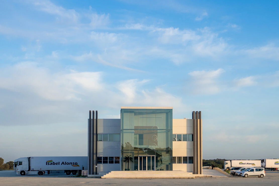 New headquarters for the Isabel Alonso haulage company in Bonares ...