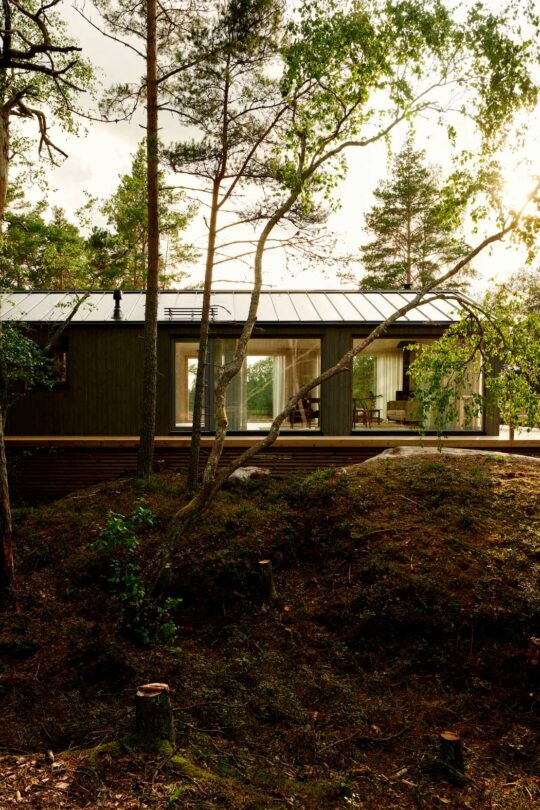 Silestone Coral Clay graces designer Elin Alemdar’s beautiful summer ...