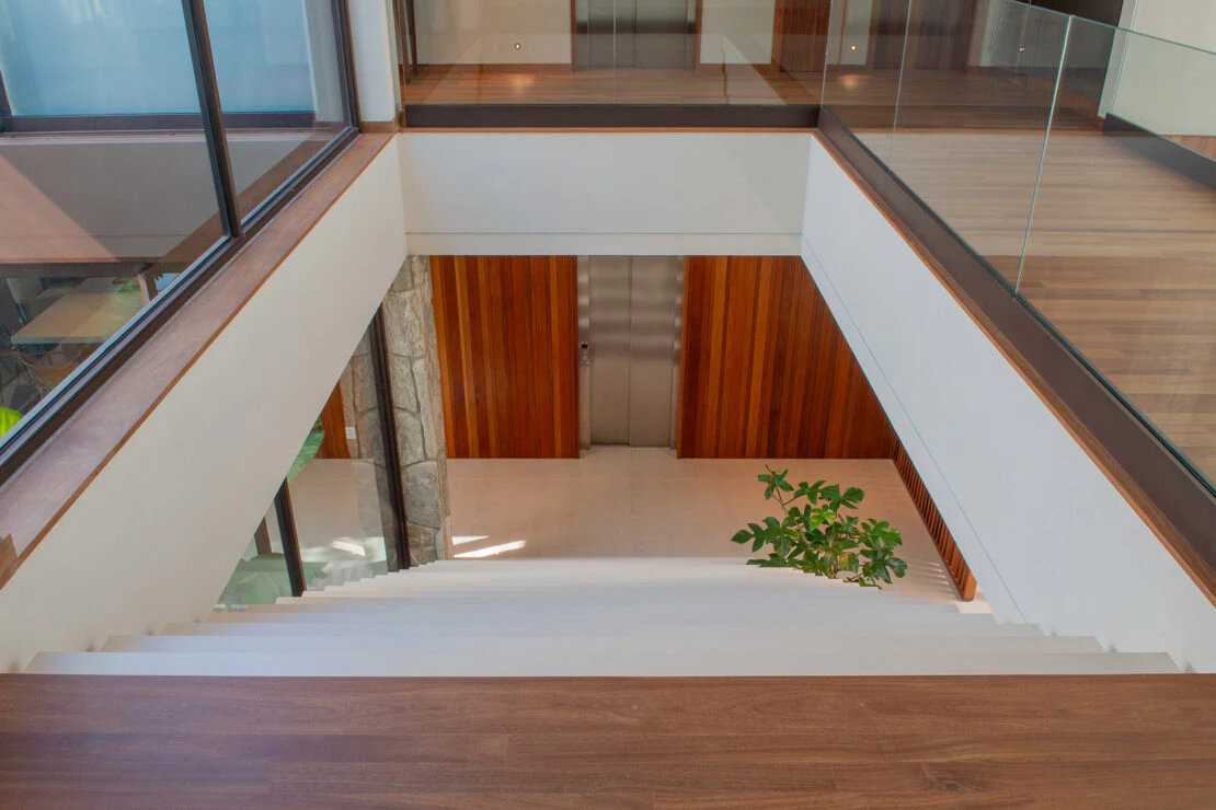 This spectacular beach house is the perfect example of Dekton's ...
