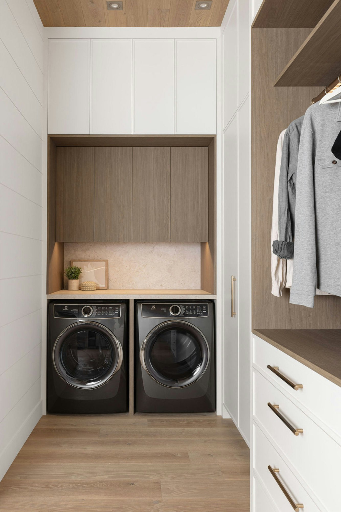 Dekton transforms this breathtaking Muskoka lakefront residence ...