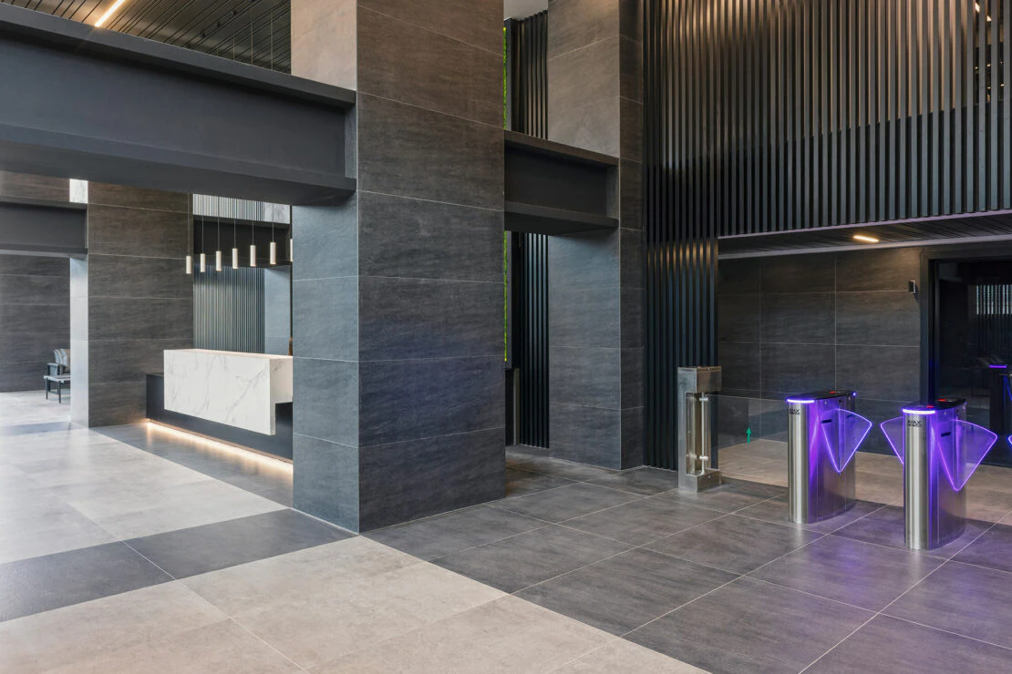 Luxurious spaces and strong aesthetics in a Turkish office building ...