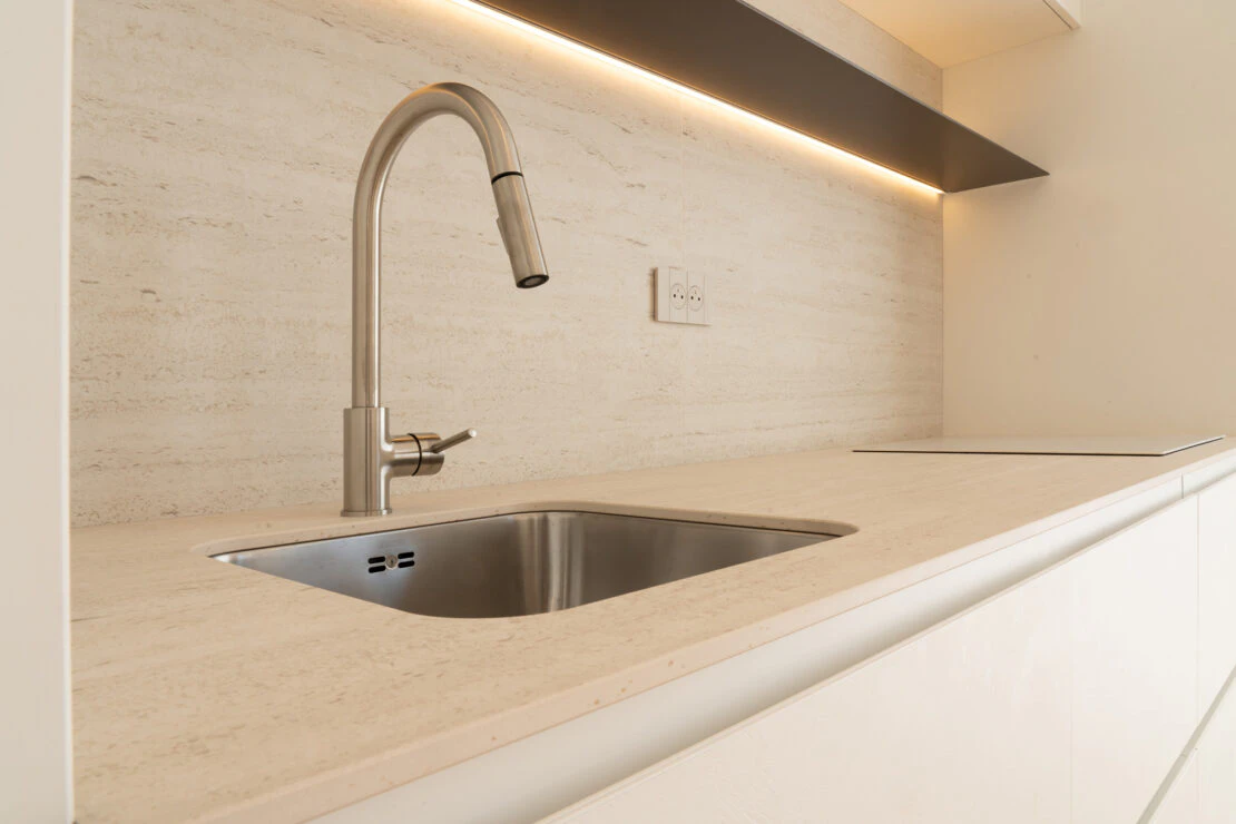 A home that embraces minimalism in a well-understood way with Dekton ...