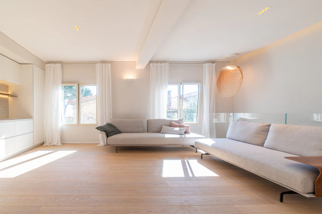 A home that embraces minimalism in a well-understood way with Dekton ...