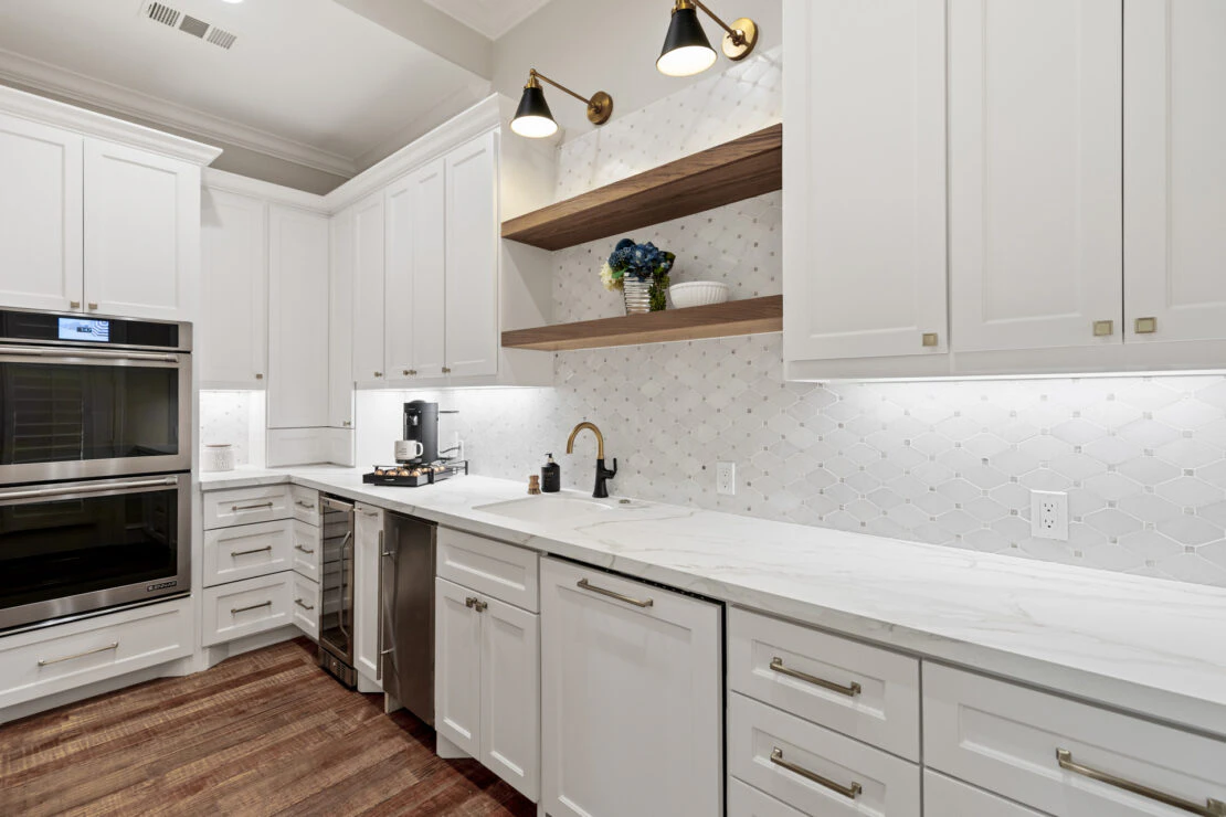 A bold and timeless kitchen for a family that loves to cook - Cosentino ...