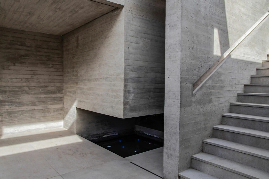 A house in Chile that dialogues with its surroundings thanks to ...